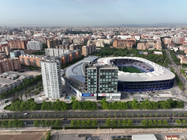 Sobre Arena - Arena Centro Comercial